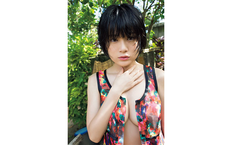 YouTuberグラドル・RaMuが『glamorousFLASH』に登場、南国でたわわなHカップを開放 | ENTAME next - アイドル情報総合ニュースサイト