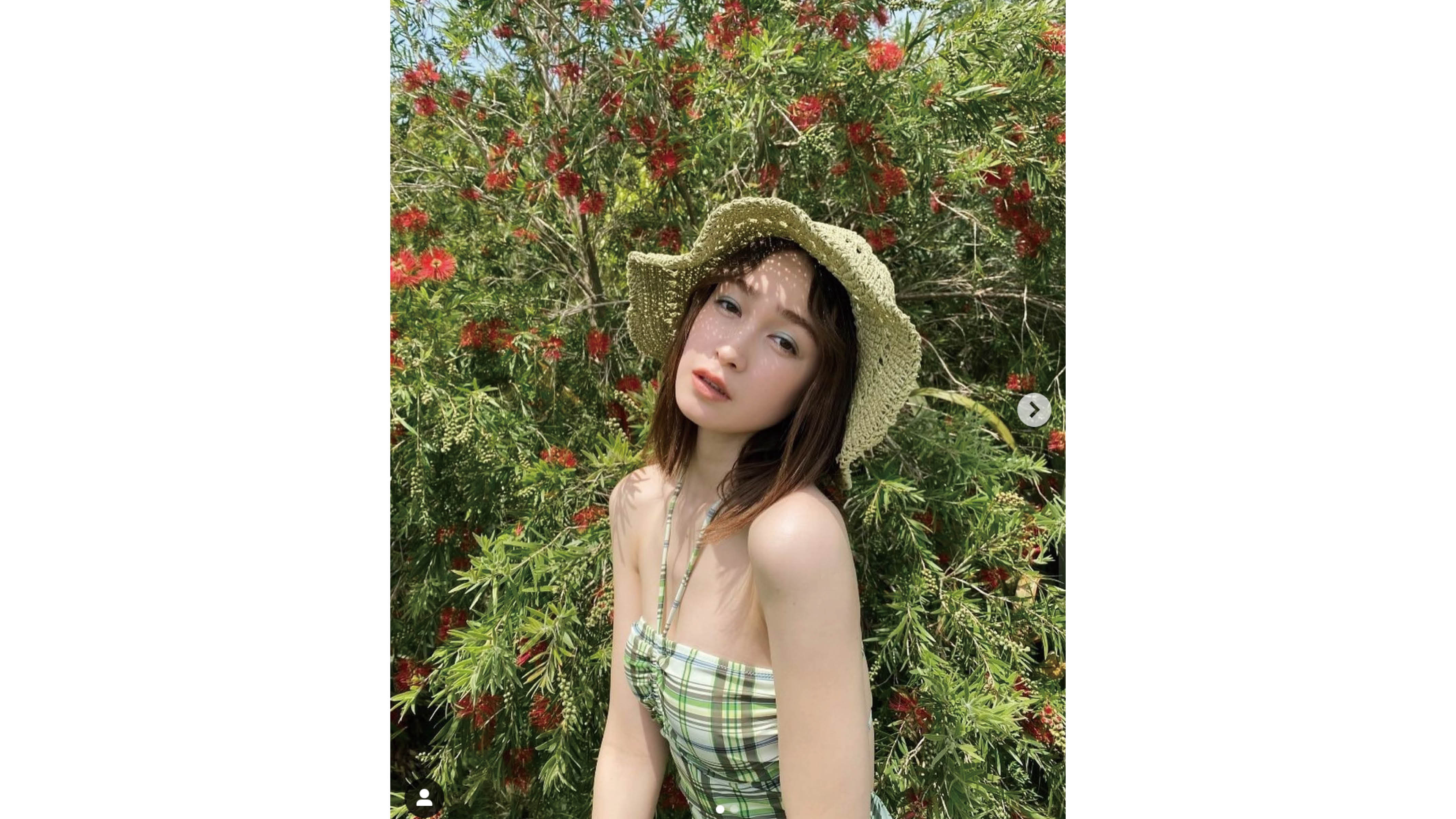 『ViVi』専属モデル・藤井サチ、滑らか美肌きらめく水着ショット披露 | ENTAME next - アイドル情報総合ニュースサイト