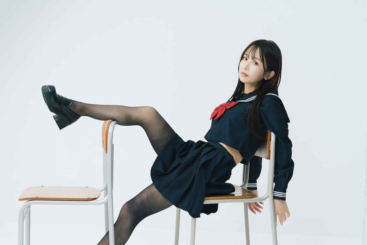 いくみ、タイツ×美脚にそそられるエモ制服グラビアに絶賛の声「ちょっと肌見えてるのやっばい」 Entame Next アイドル情報