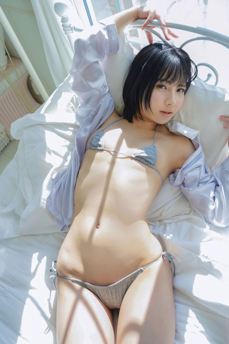 鳴上なごね、1stDVDで洗練されたスレンダーボディを大胆開放【写真9点】 | ENTAME next - アイドル情報総合ニュースサイト