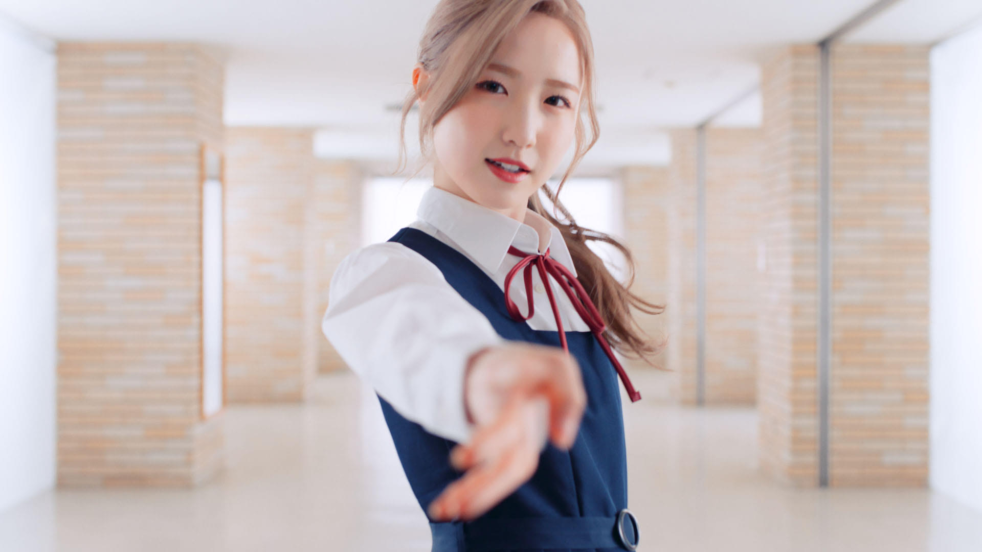 AKB48、最新キラキラ⻘春恋愛ソング『どうしても君が好きだ』MVが公開 | ENTAME next - アイドル情報総合ニュースサイト