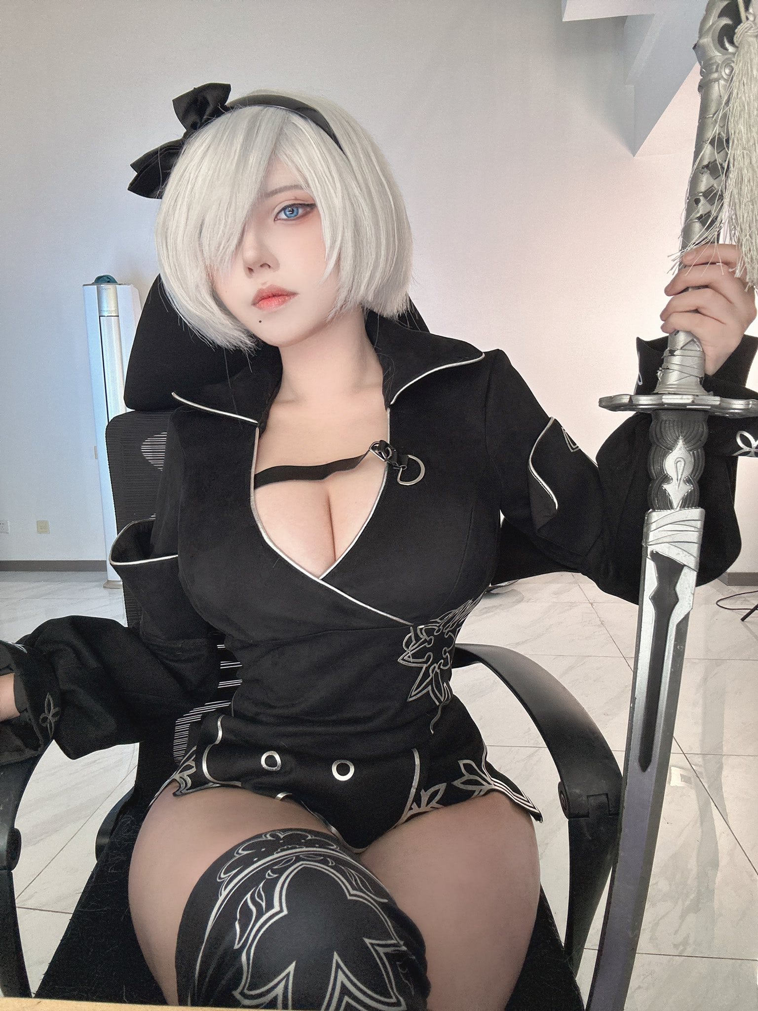 「肉体美の絶景」菌烨tako、『NieR:Automata』2Bコスプレに絶賛の声 | ENTAME next - アイドル情報総合ニュースサイト