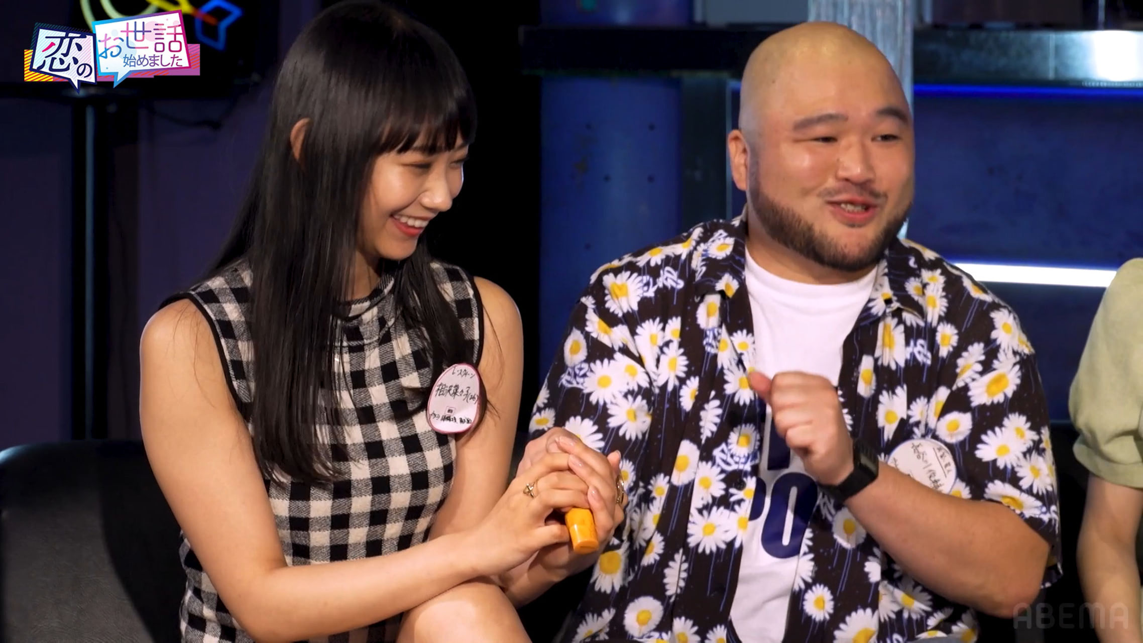 クマムシ・長谷川が爆モテ、“9頭身の軟体レースクイーン”のボディタッチにタジタジ | ENTAME next - アイドル情報総合ニュースサイト