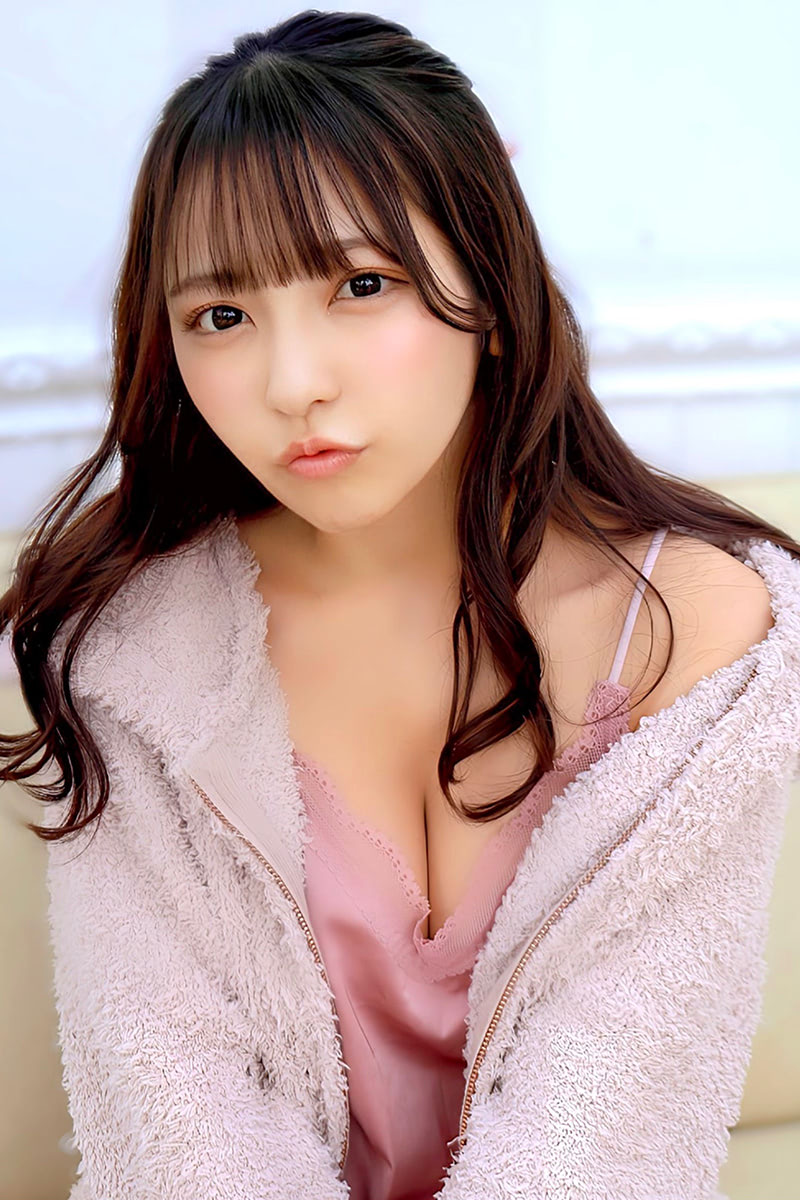 「行ってきますのアレして？」#2i2 十味、谷間チラ見えのあざとい部屋着ショット公開 | ENTAME next - アイドル情報総合ニュースサイト