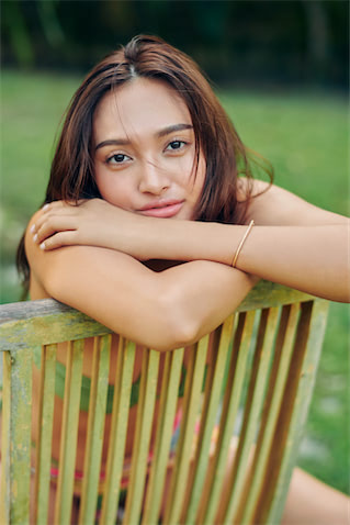 10頭身モデル・香川沙耶、トップレスカットも収録の「いつもよりギリギリを攻めた」最新写真集発売 | ENTAME next - アイドル情報総合ニュースサイト