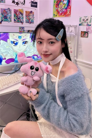 夏帆、華奢ボディちら見えする私服ショットが「最強かわいい！」 | ENTAME next - アイドル情報総合ニュースサイト