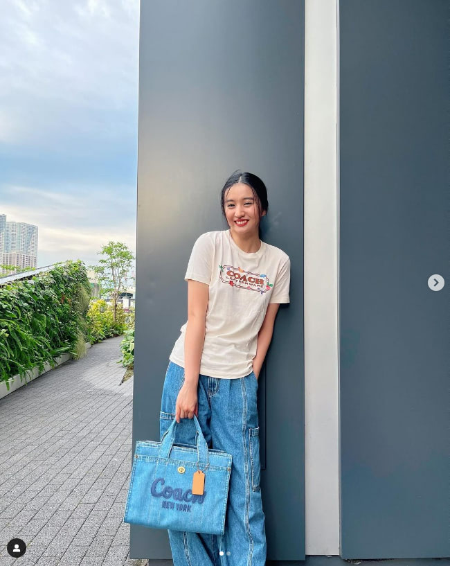 Koki,、COACHルックを披露した笑顔あふれるオフショット公開 | ENTAME next - アイドル情報総合ニュースサイト