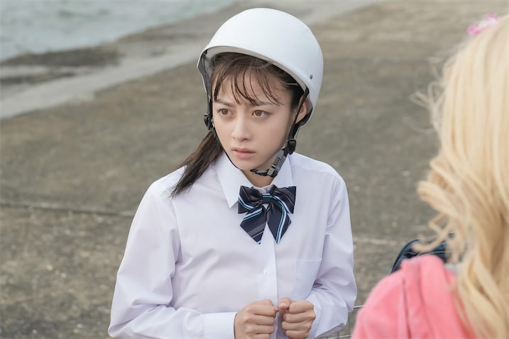 橋本環奈が海へダイブ！『おむすび』初回は「ほのぼの感にホッとする」THE・朝ドラな展開に | ENTAME next - アイドル情報総合 ...