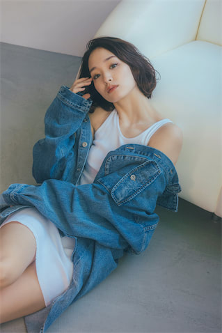 『極悪女王』で新境地 剛力彩芽が『FLASH』に、素肌感あふれるグラビアで魅了 | ENTAME next - アイドル情報総合ニュースサイト