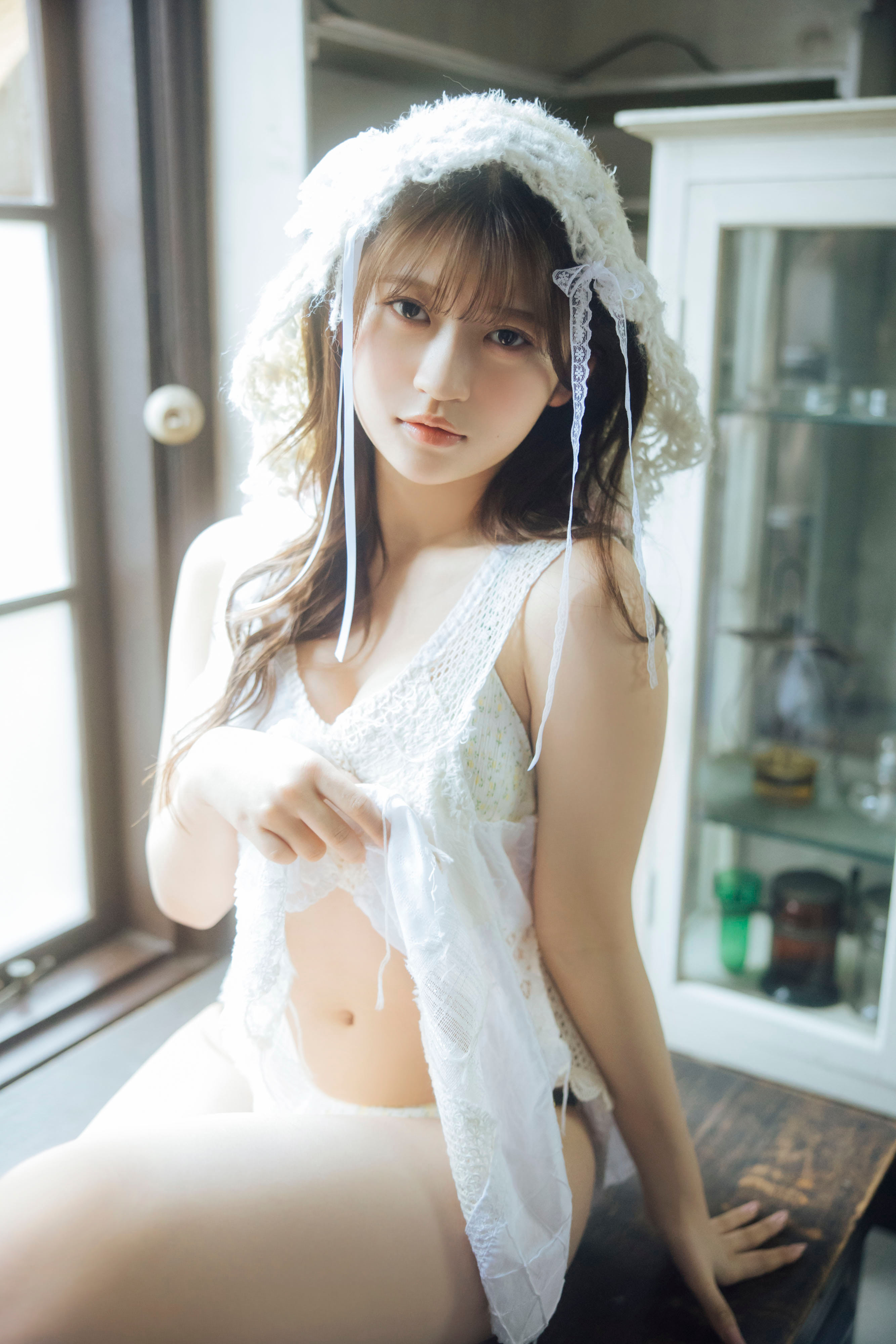 #Mooove! 石原さきが『B.L.T.』に登場、天使と小悪魔のようなグラビアアザーカットが公開 | ENTAME next - アイドル情報総合ニュースサイト