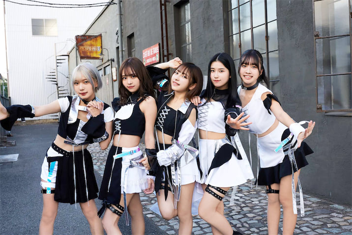 ゼロイチの新ユニット#2i2の『FLASHスペシャル』水着アザーカットが到着、十味らが美ボディ披露 | ENTAME next - アイドル情報総合ニュースサイト