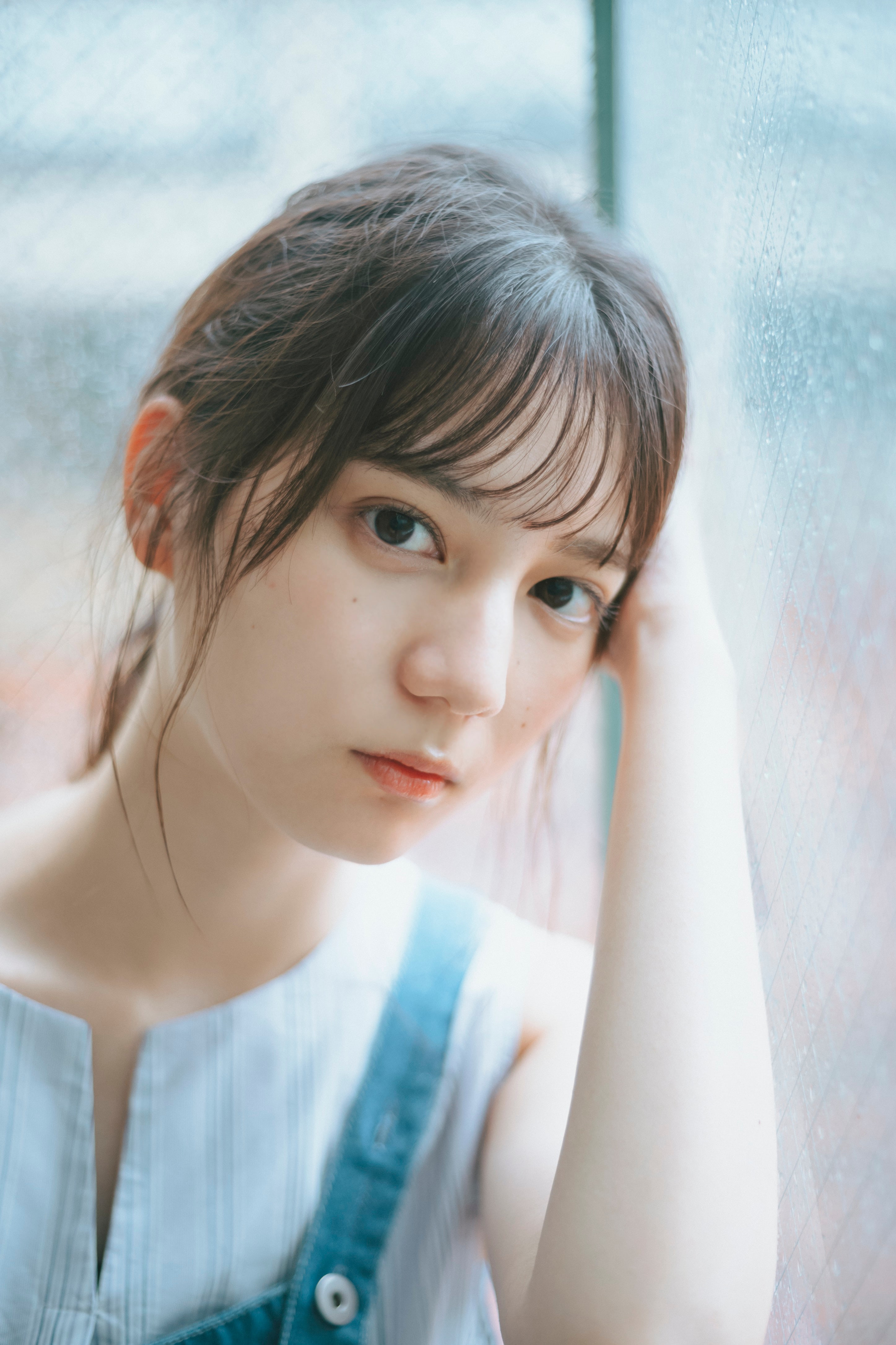 日向坂46 小坂菜緒が『B.L.T.』に、27Pの超ロンググラビア&インタビューで“いま”を見つめる | ENTAME next - アイドル ...
