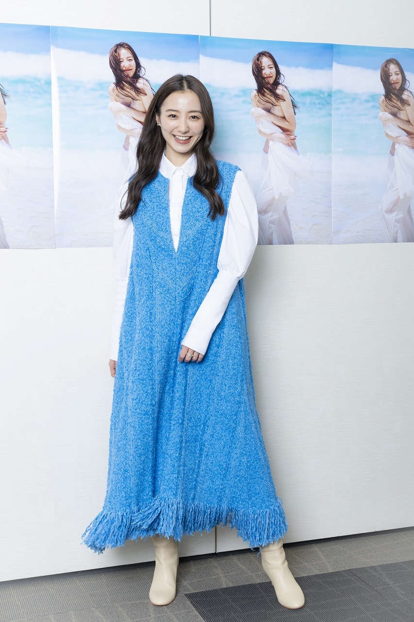 高田里穂、“グラビア活動の集大成”で写真集発売「今現在の一番美しい姿を残したい」 Entame Next アイドル情報総合ニュースサイト