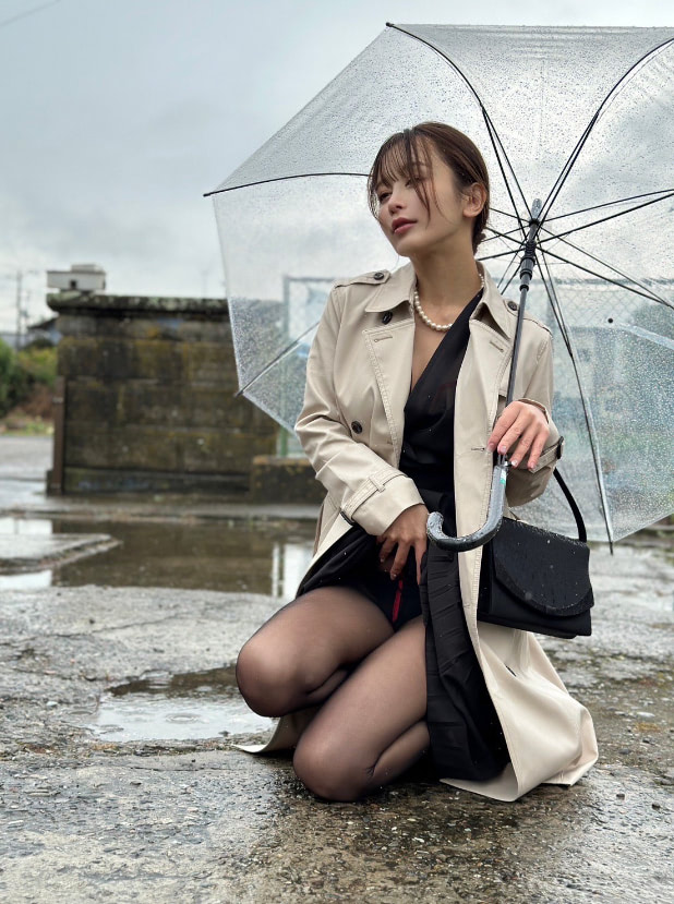 ワンピースを脱ぐと…いくみ、”妖しい”大人の色気ただようランジェリーへの脱衣グラビア披露 Entame Next アイドル情報総合