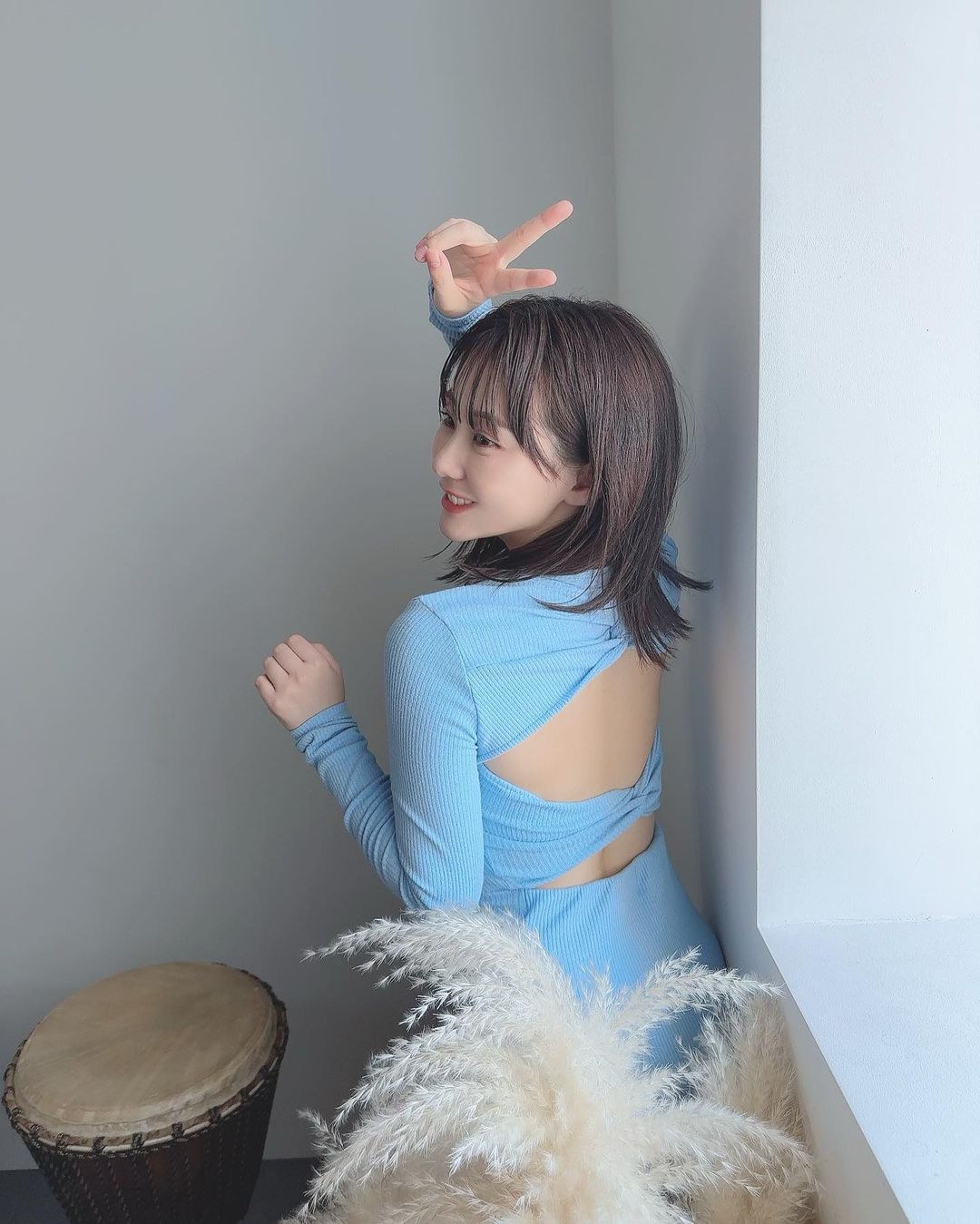 「背中がセクシーすぎ」HKT48・田中美久、大胆”肌見せ”のニット姿でファン魅了 | ENTAME next - アイドル情報総合ニュースサイト