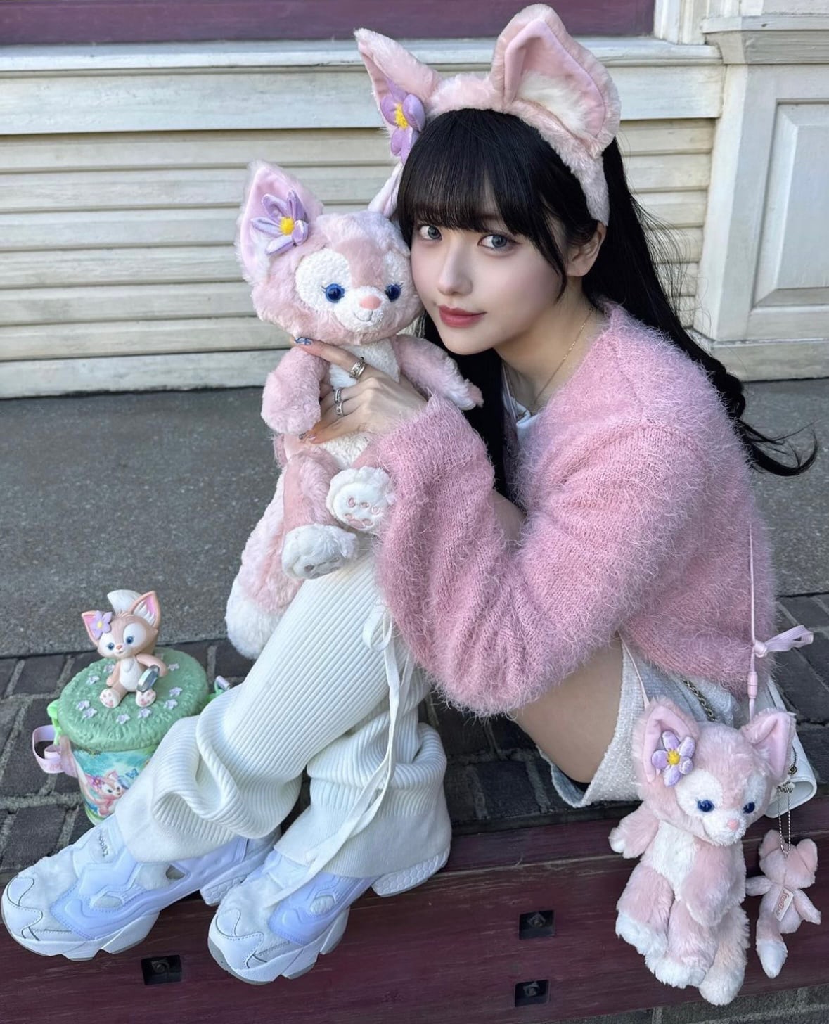 夏帆、ハーフツイン×ピンクコーデで魅せる「最強」デート風ショット公開 | ENTAME next - アイドル情報総合ニュースサイト