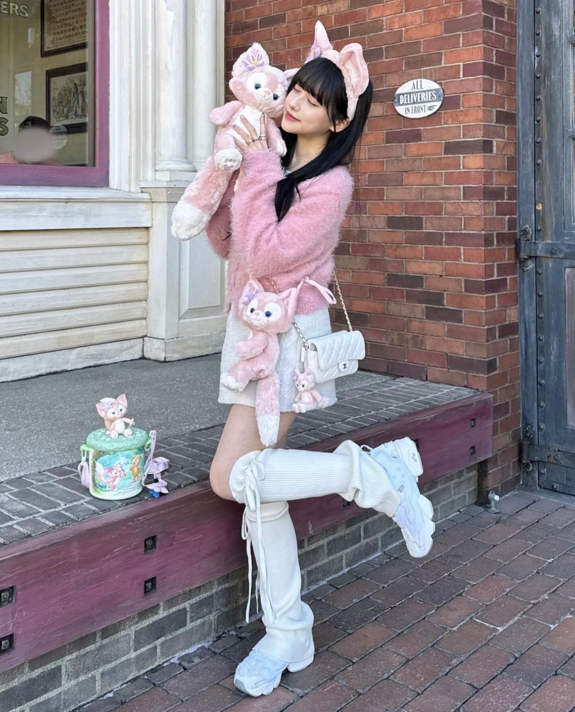 夏帆、ハーフツイン×ピンクコーデで魅せる「最強」デート風ショット公開 | ENTAME next - アイドル情報総合ニュースサイト