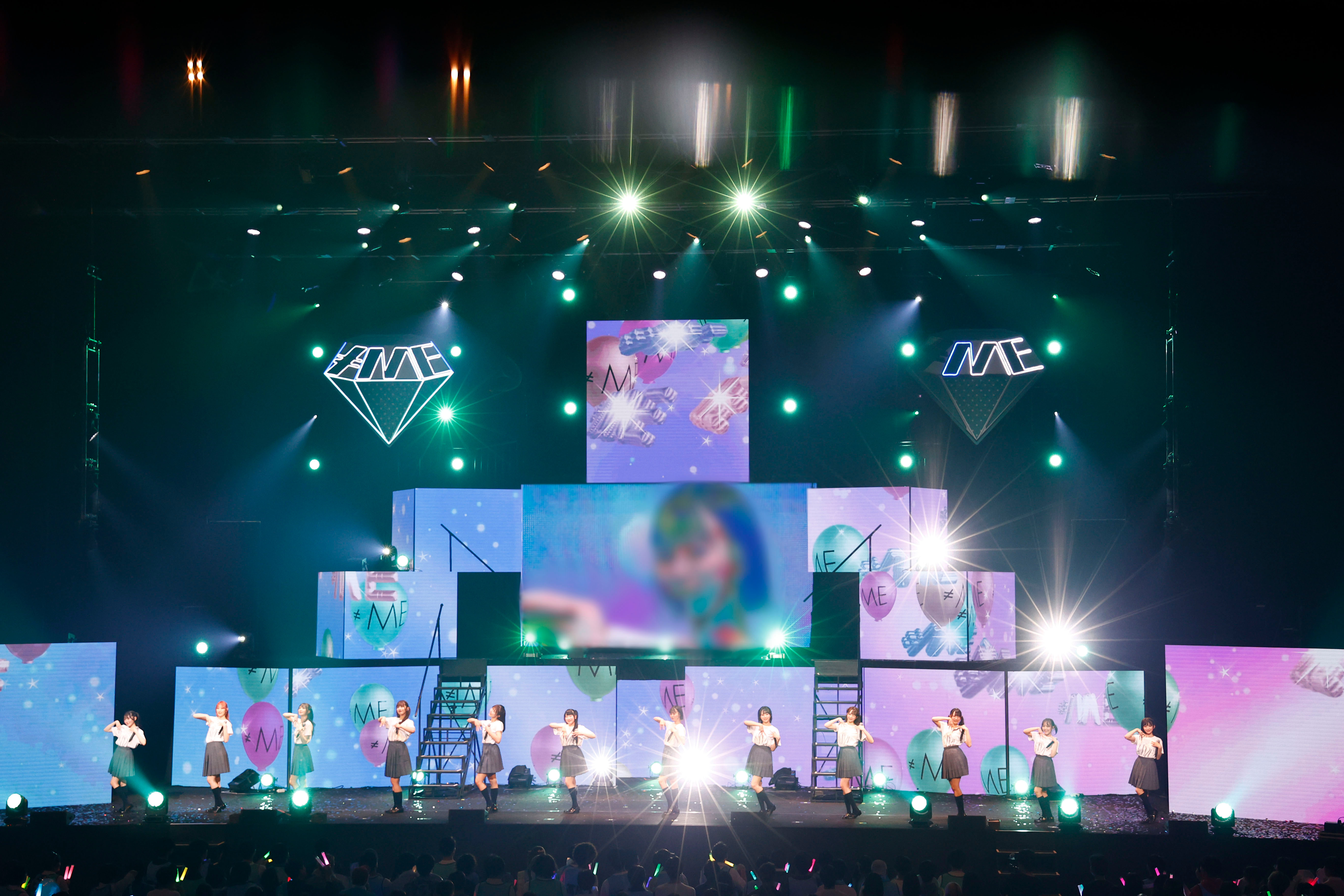 ≠ME メンバーの出身地を凱旋する全国ツアーがスタート、1stアルバムより新曲4曲を初披露 | ENTAME next - アイドル情報総合 ...