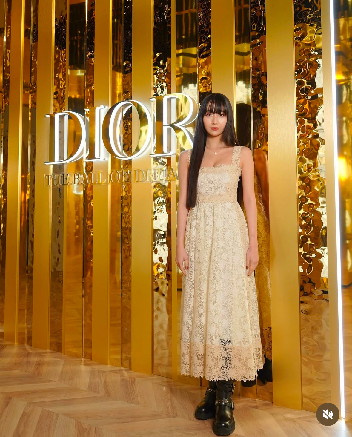 溜息が出るほどエレガント…Cocomi、レースドレス姿でファン魅了 | ENTAME next - アイドル情報総合ニュースサイト