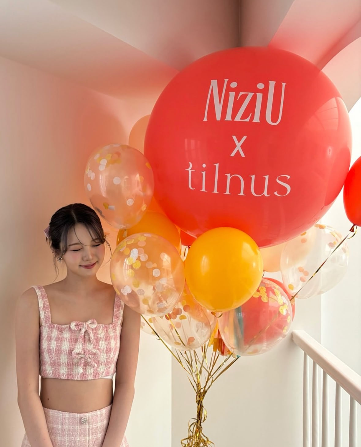 まるでプリンセス…NiziU アヤカ、美クビレ際立つへそ出しキャミ姿でファン魅了「このビジュ神だ」 | ENTAME next - アイドル情報総合ニュースサイト